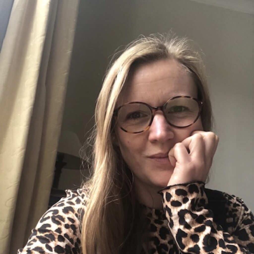 Get to know: Miss Brady – Sophie P & Hebe M